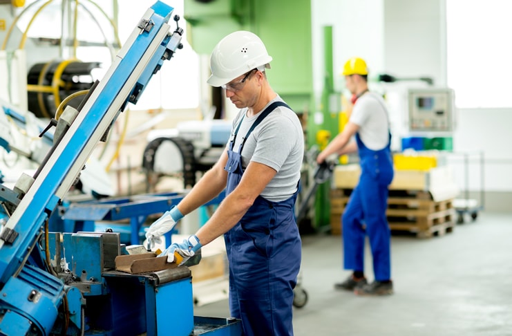 The Internet of Things in manufacturing: benefits, use cases and trends
